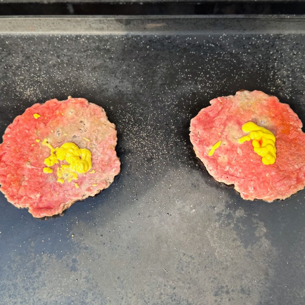 Viral Onion-Wrapped Flying Dutchman Burger - Grill Frenzy